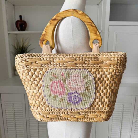 Vintage | Bags | Vintage Woven Straw Floral Embroidered Wooden Handle ...